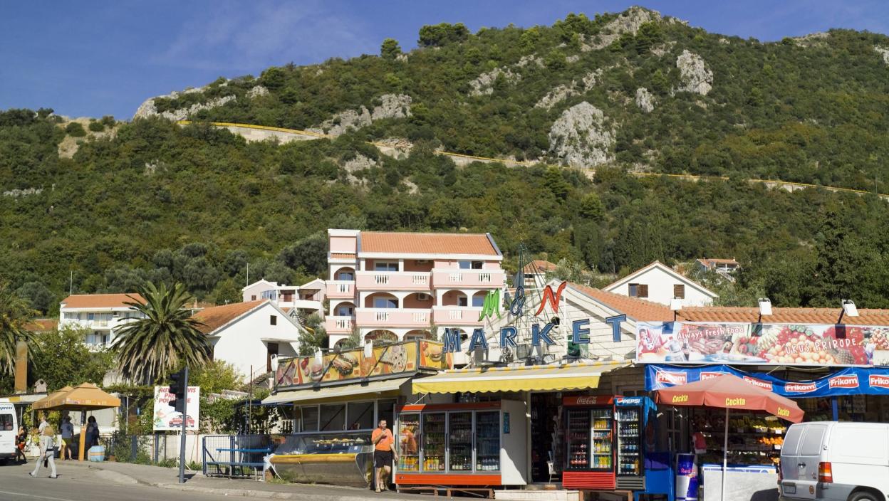 CG: Smrt mini marketa - Srbija danas