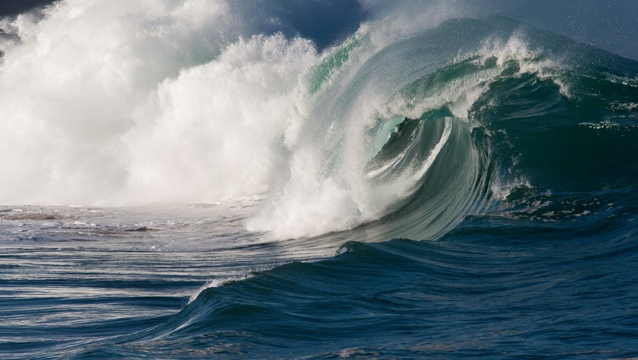 ТРАГЕДИЈА НА ЕКСКУРЗИЈИ: Изненадни талас однео преко 50 ђака