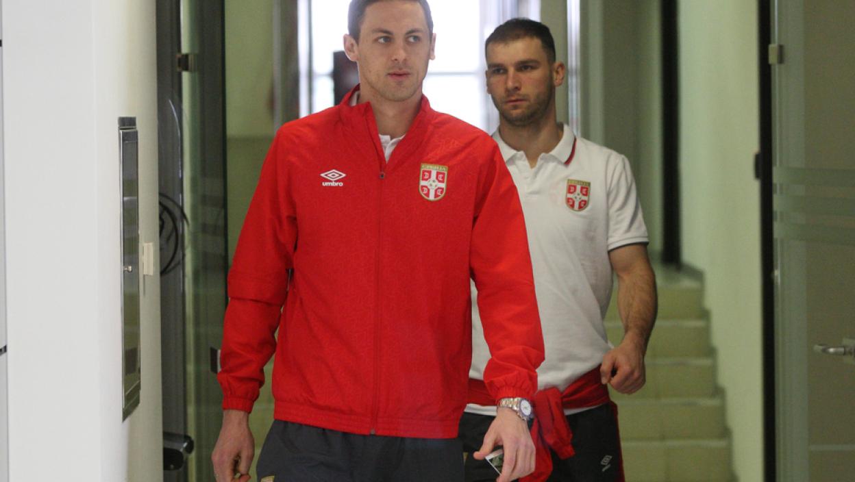 Погледајте како се Матић и Ивановић спремају за меч са Манчестером ...