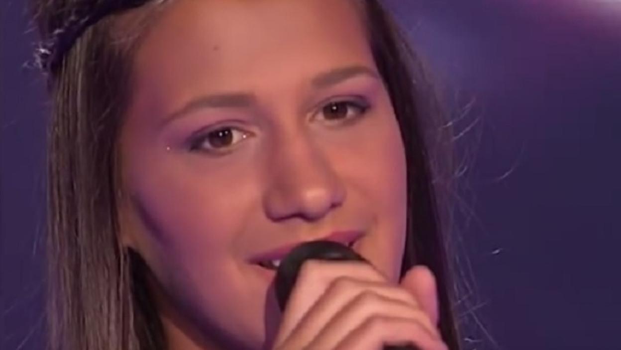 OVACIJE ZA TEODORU, ALI... Evo zbog čega "samo" ČETIRI stolice! (VIDEO) - Srbija danas