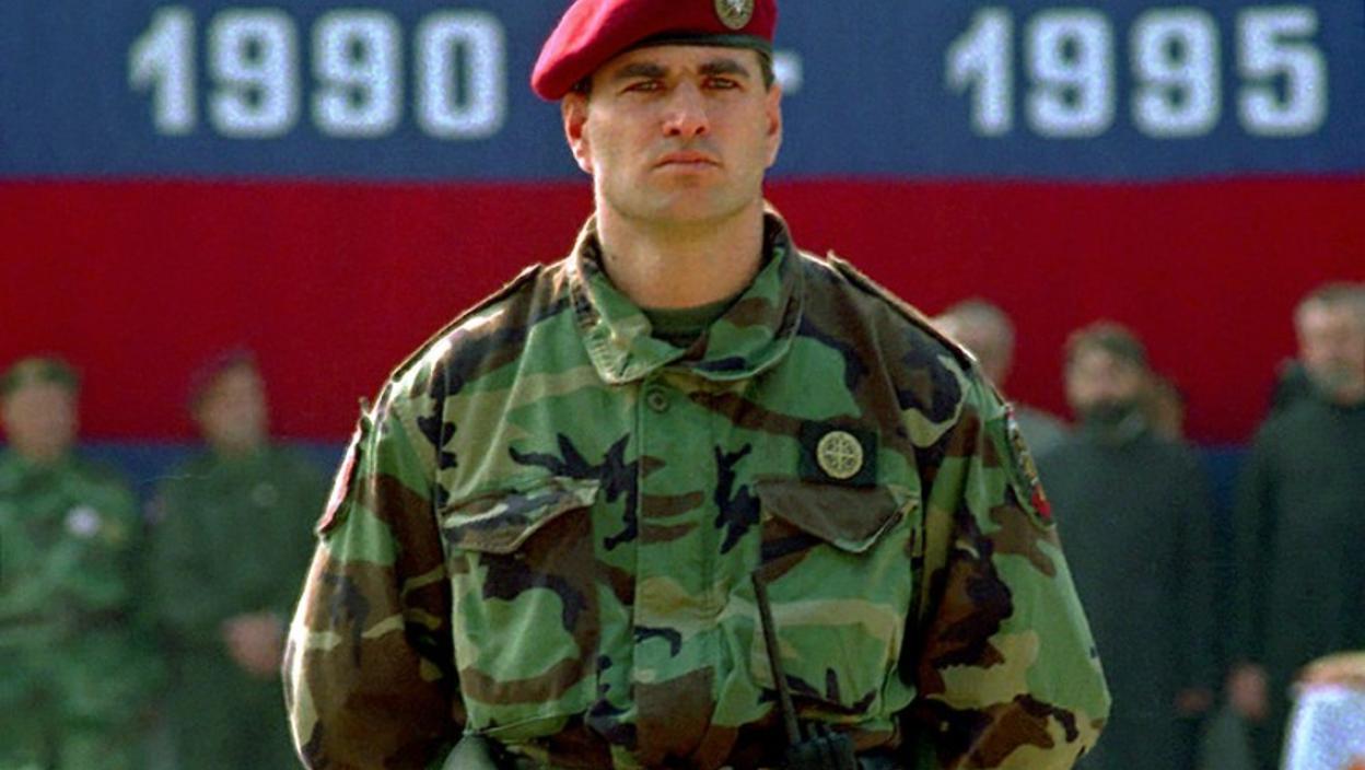 NOSIO JE NJENO PREZIME, KUM IM JE BIO ARKAN: Ova lepotica je Legijina ...