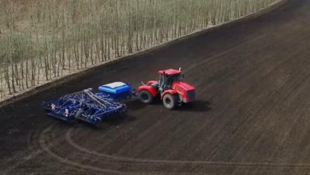 RUSKI TRAKTOR TERMINATOR: Ova INDUSTRIJSKA ZVER jača je od TENKA! (FOTO ...