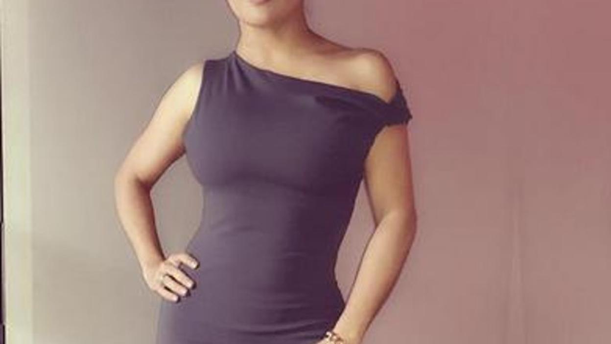 JER ONA JE BOMBA: Napunila je 50 godina, a za njom i dalje svi BALAVE ...