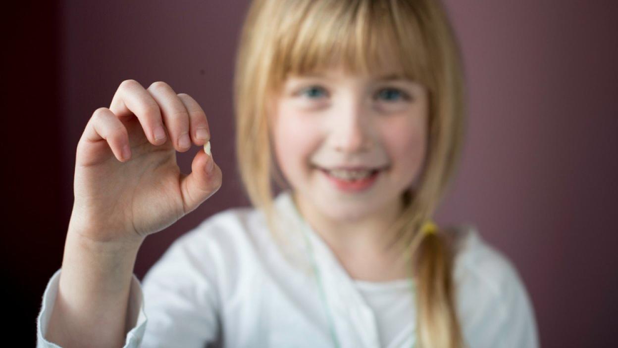 Nisu samo za uspomenu: Mlečni zubi mogu da spase život deteta! - Srbija ...