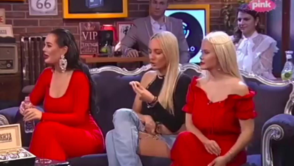 EVO KAKO SE BLOGERKA LUNA OBUKLA ZA AMIDŽI ŠOU: Niko ne zna ŠTA je ...