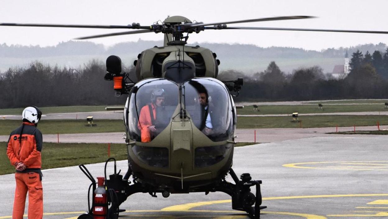 Prvi "Erbasov" helikopter H145M stigao na vojni aerodrom Batajnica - Srbija danas
