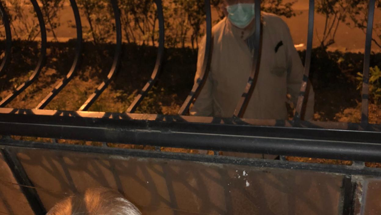 SLIKA KOJA ĆE OBIĆI SRBIJU! Pogledajte emotivni susret dede i unuka ...