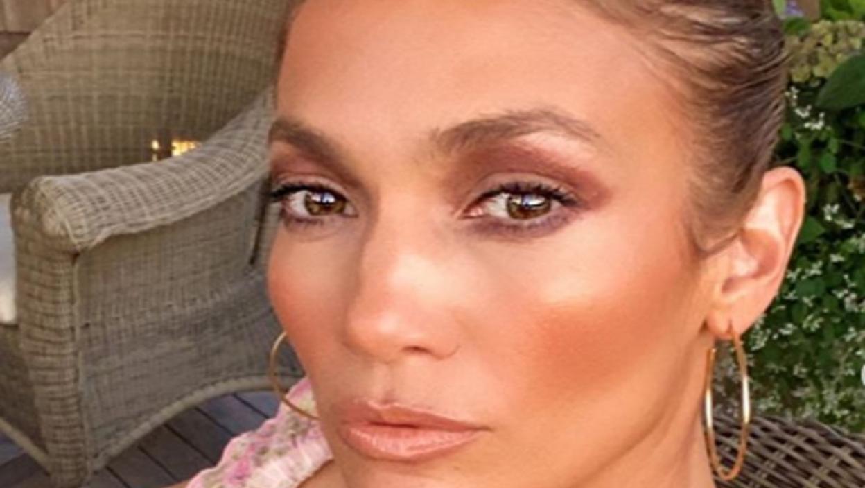 Prvo OSIGURALA zadnjicu a sada i OVO? Džej Lo u predbračni ugovor ...