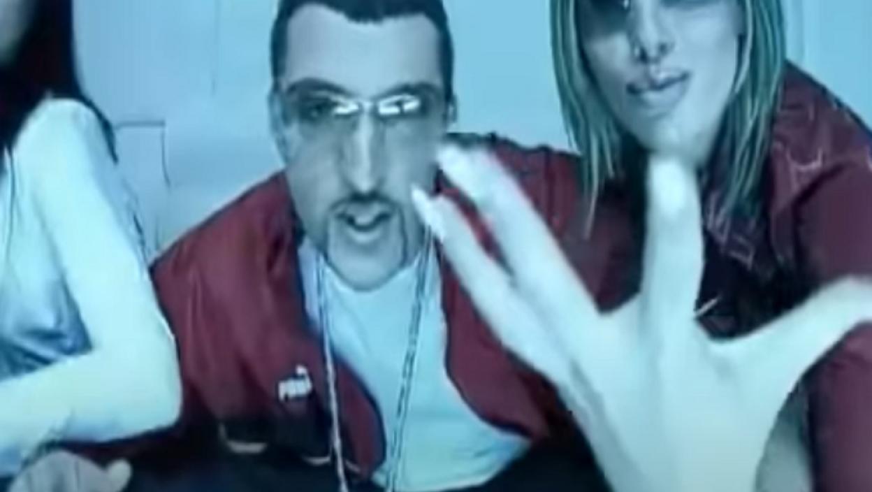 ZA NJIM SU 90IH SVE ŽENE LUDELE: Nećete verovati kako Marko iz grupe ...