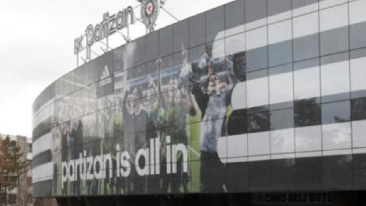 Momak (20) i devojka (24) u Urgentnom nakon tuče Grobara i Delija ...