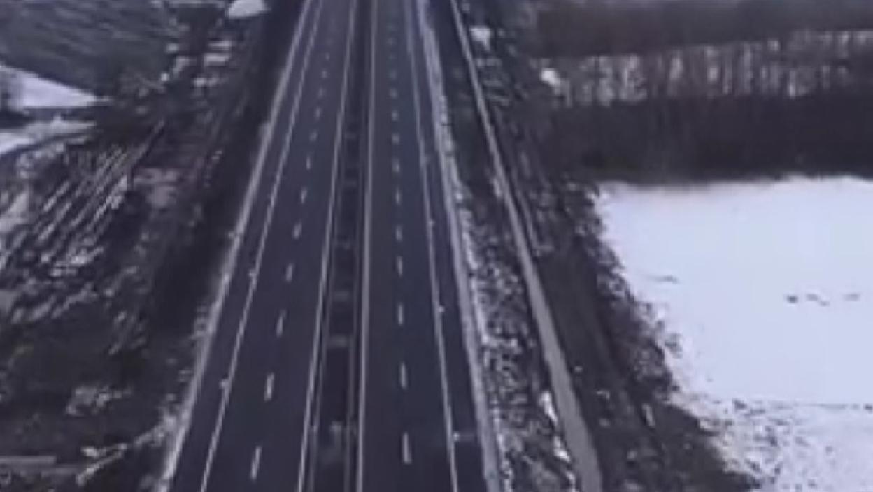 PRVI SNIMAK IZ VAZDUHA: Ovako izgleda auto-put Preljina-Požega (VIDEO)