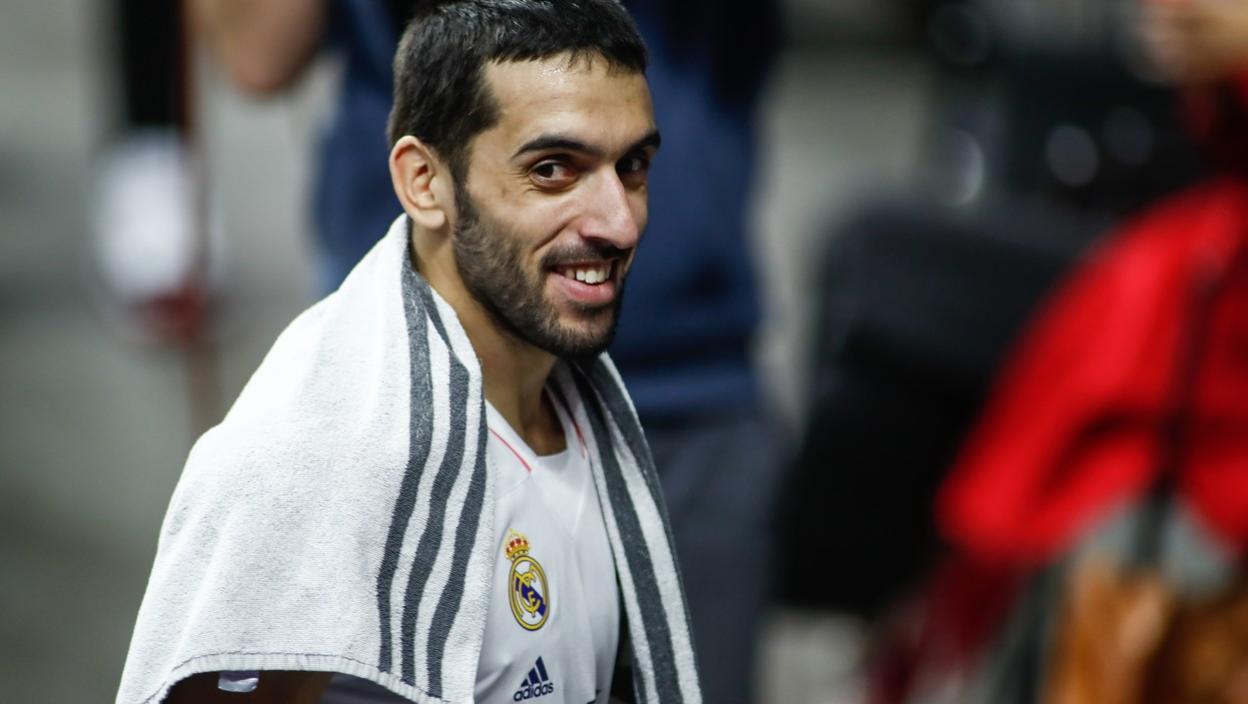 REAL DIGAO RUKE: Sati dele Kampaca od Crvene zvezde! - Srbija danas