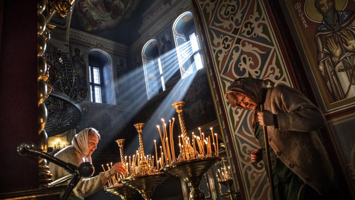 MATERICE SU NAJLEPŠI PRAZNIK MAJKI I ŽENA: Evo koga treba vezati i šta ...