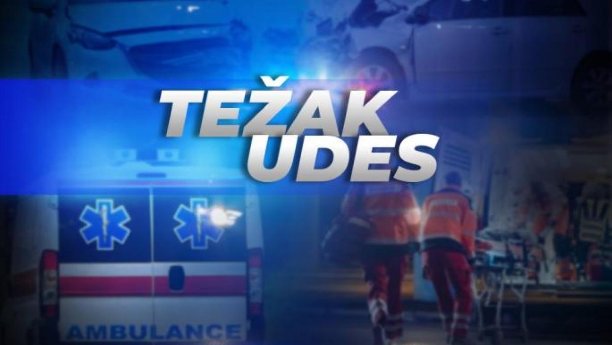 STRAVIČAN UDES U CENTRU BEOGRADA! Autobus pun dece sudario se sa golfom - Hitna pomoć na licu ...