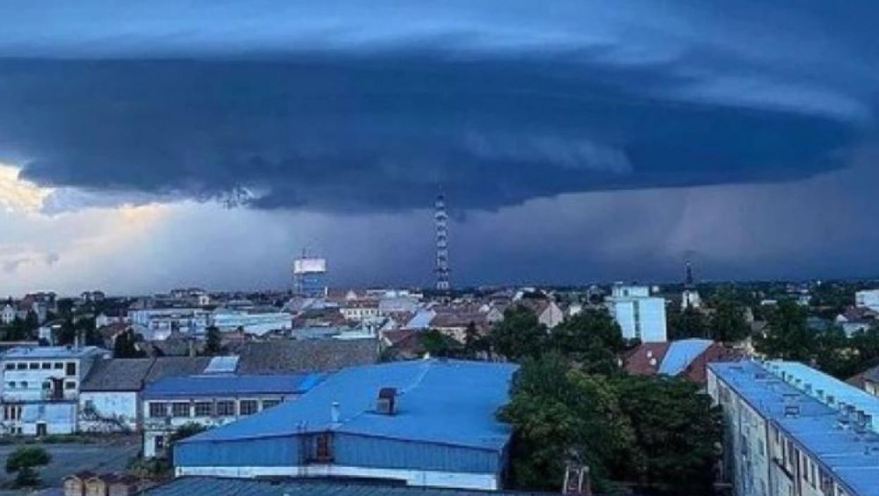 APOKALIPTIČNE SCENE U ZRENJANINU! Kao da će sve progutati ...