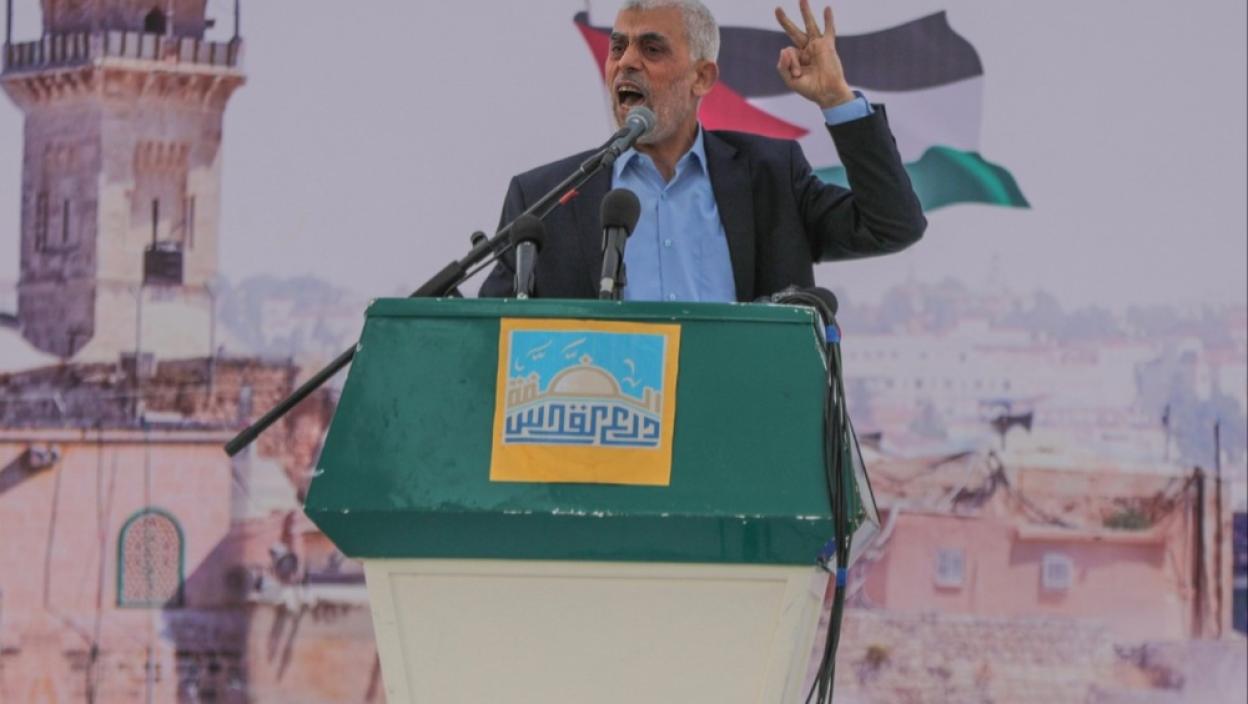 "MALI HITLER U BUNKERU, LICE ZLA" Ovo je vođa Hamasa u Gazi, Izrael ...