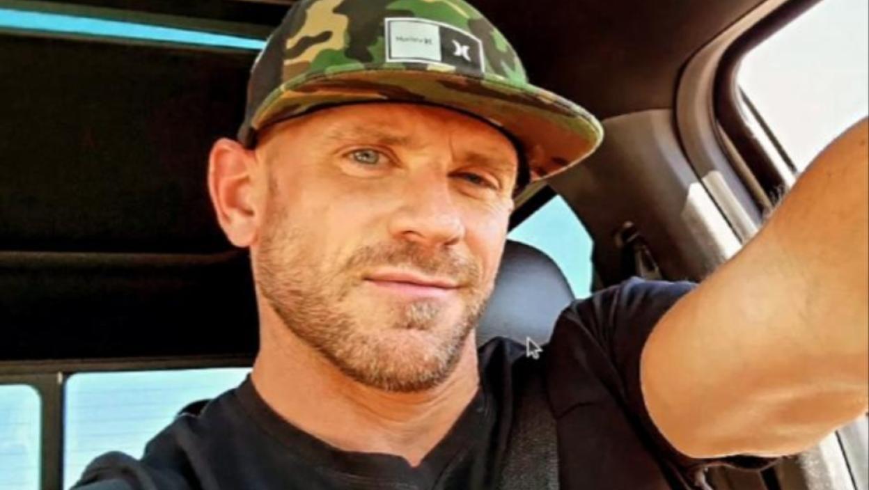 Da li prepoznajete ovog čoveka? Od grobara stigao do ZVEZDE FILMOVA ZA ...